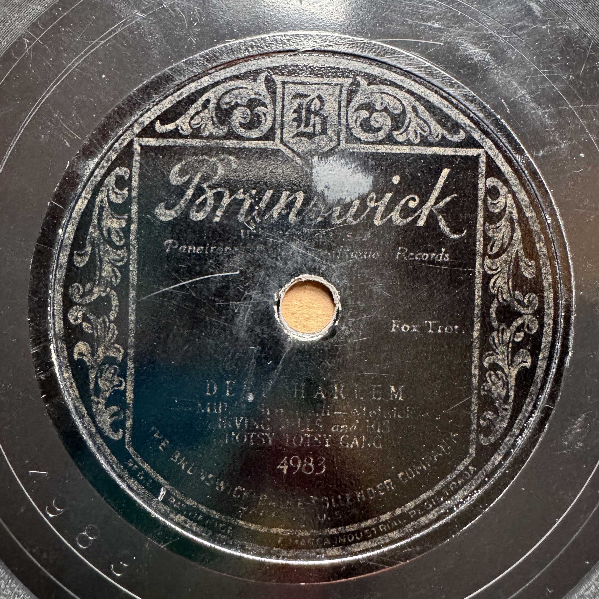Irving Mills And His Hotsy Totsy Gang - Venerable Music